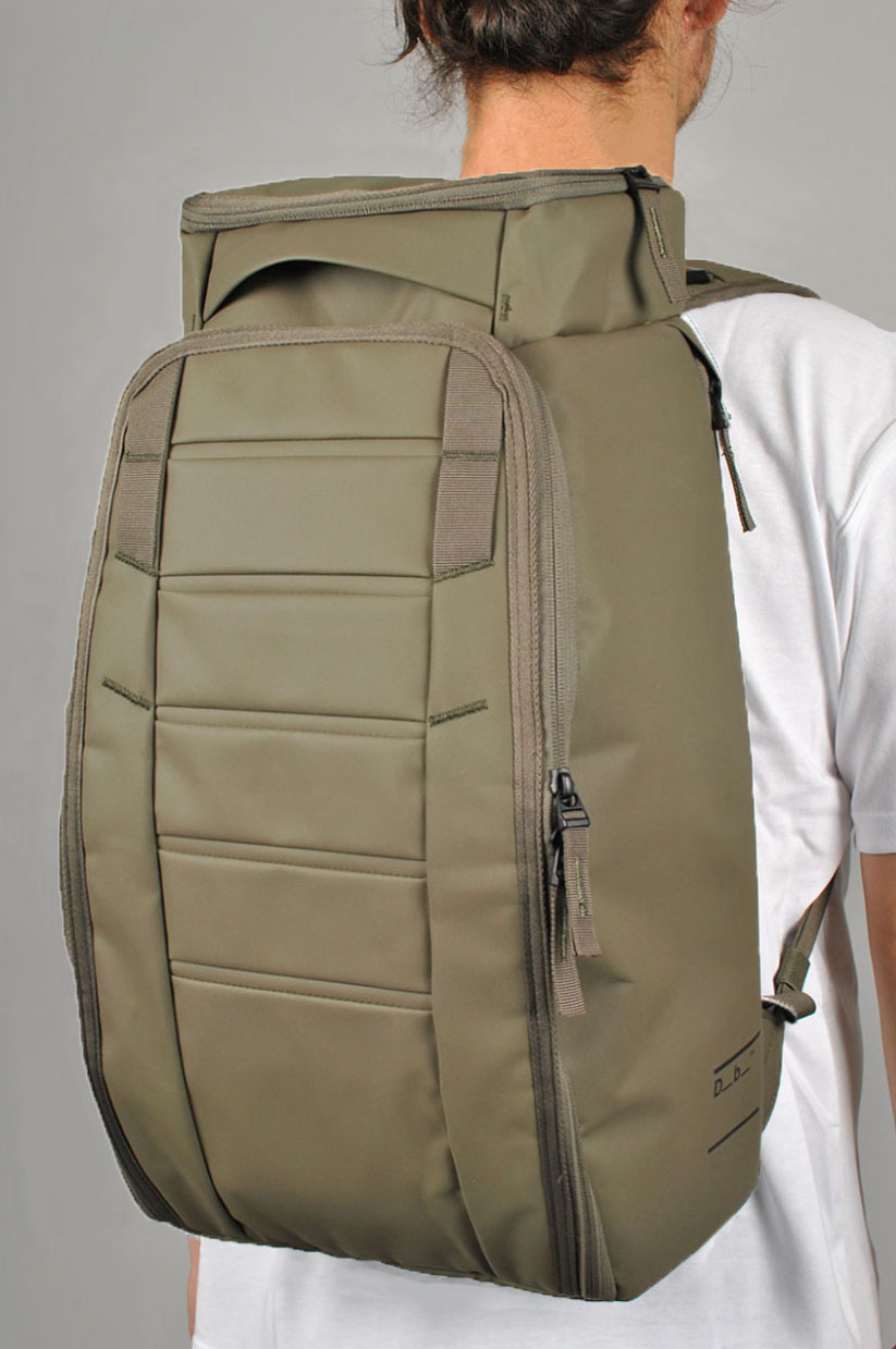 Hugger Backpack 25L | 25 L | Moss Green | 7071313600532