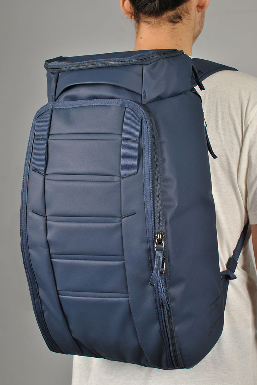 Hugger Backpack 25L | 25 L | Blue Hour | 7071313600501
